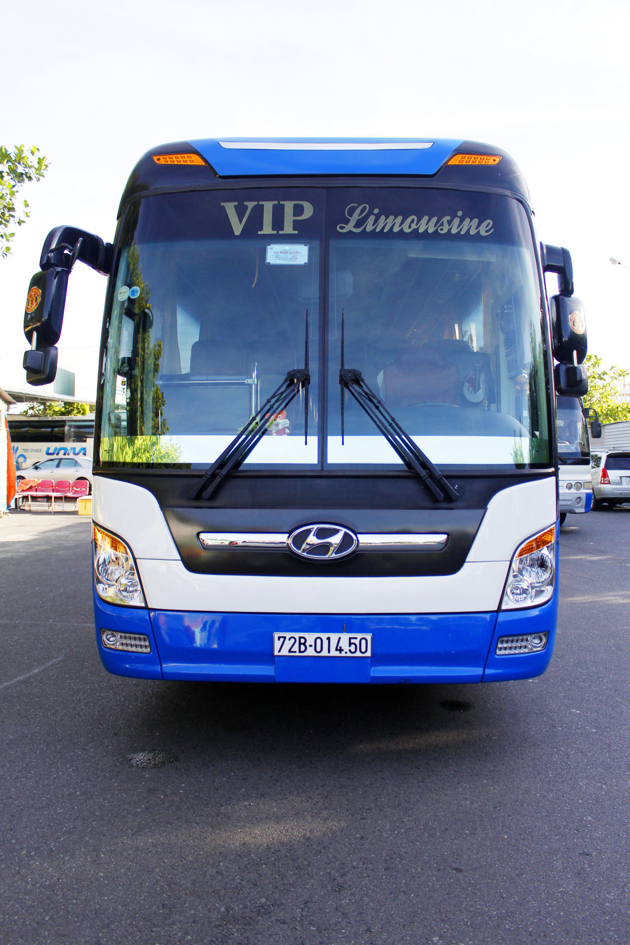 No.4 - Thaco Universe 1450 - DỊCH VỤ CHO THUÊ XE DU LỊCH MẠNH HÀ